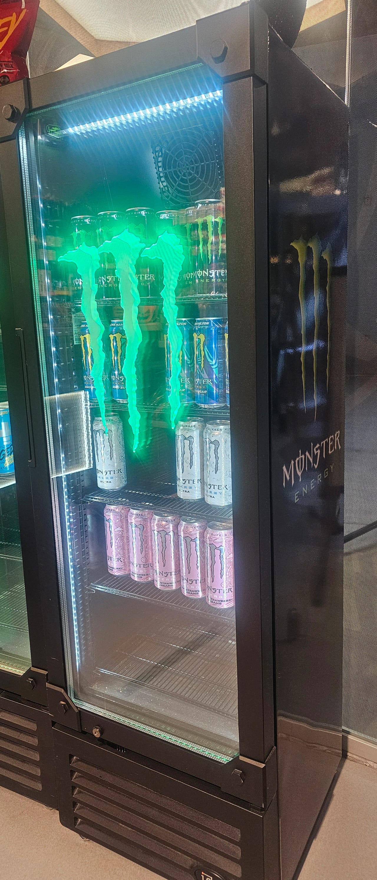 Monster Energy kjøleskap stort | FINN-torget