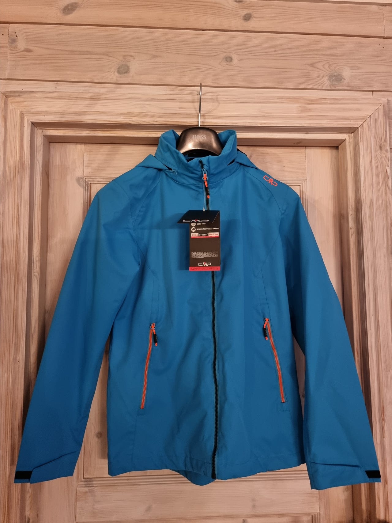 Helt ny kvalitets jakke/regnjakke fra kjent merke CMP | FINN-torget