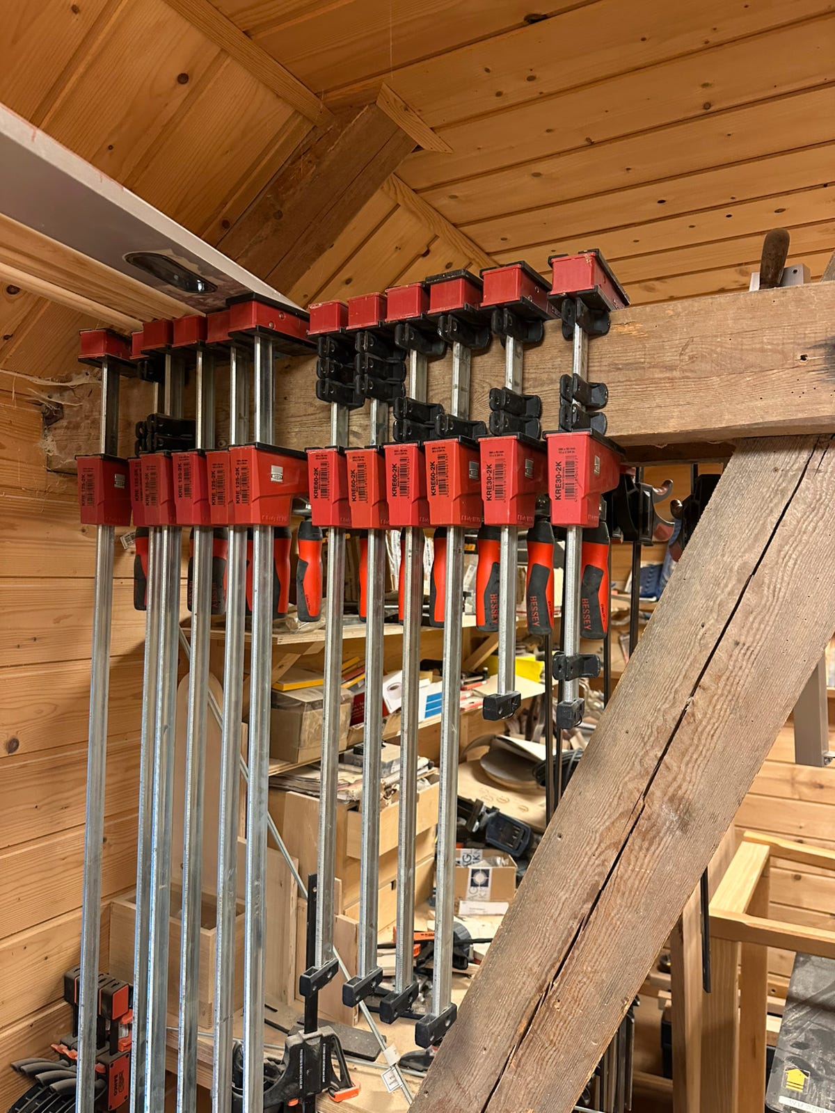 Bessey tvinger selges | FINN-torget