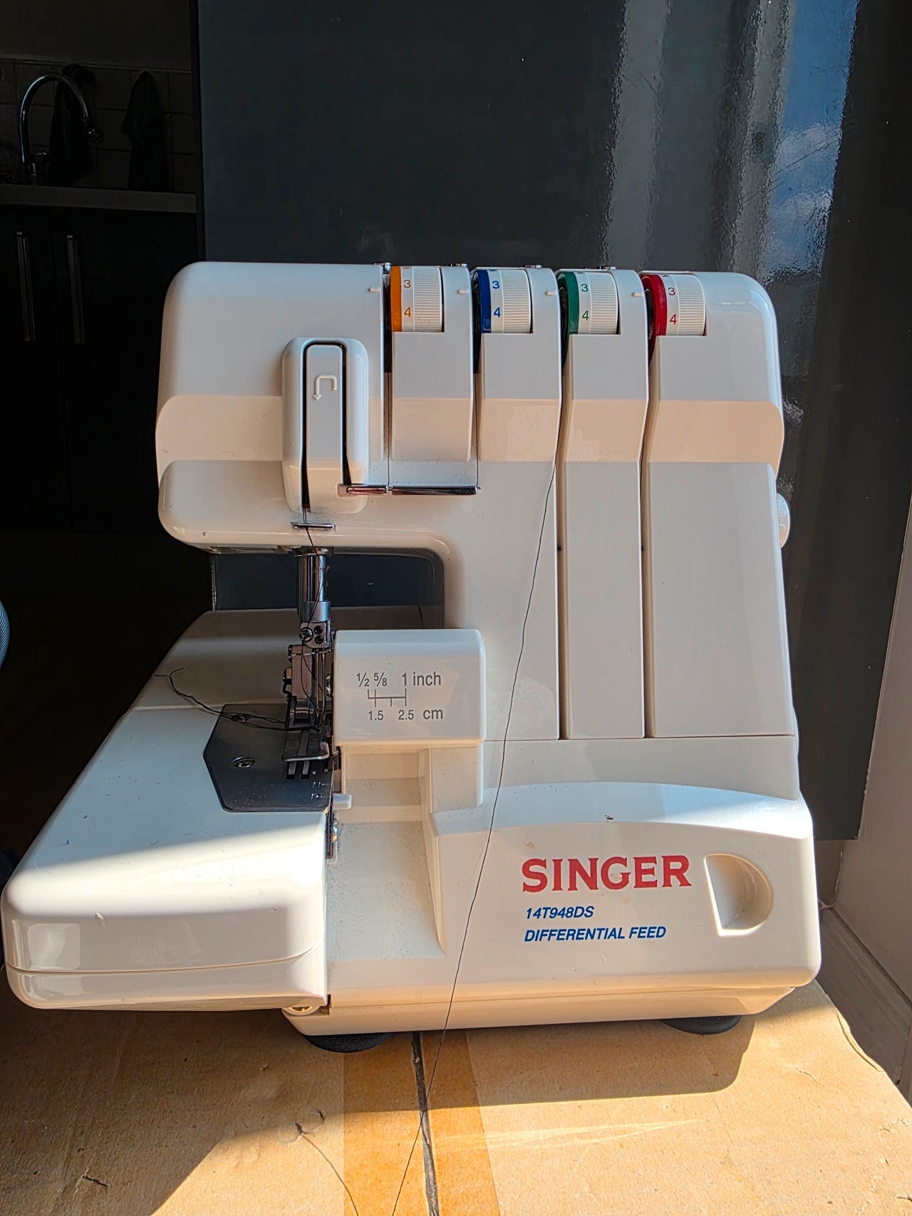 SINGER OVERLOCK/SYMASKIN | FINN-torget