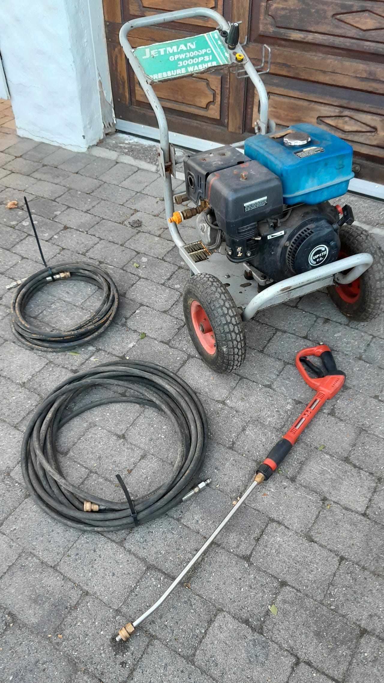 9Hk Bensindrevet høytrykk spyler selges som repobjekt hbo kr 4000 ...