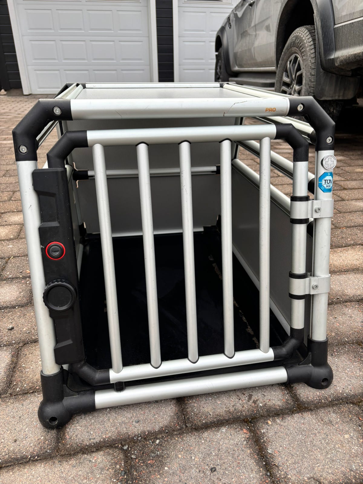Dog Box, Proline, Falcon | FINN-torget