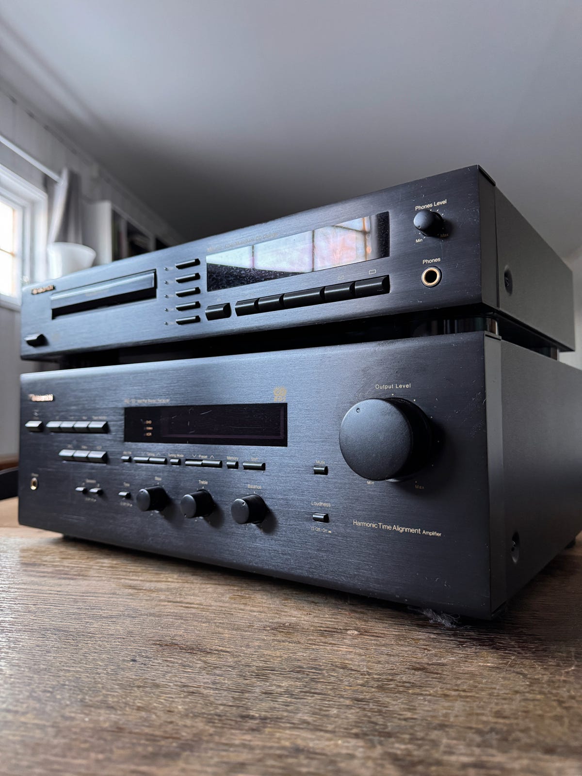 Nakamichi receiver og cd-spiller og Infinity Delta 30 høyttalere | FINN ...