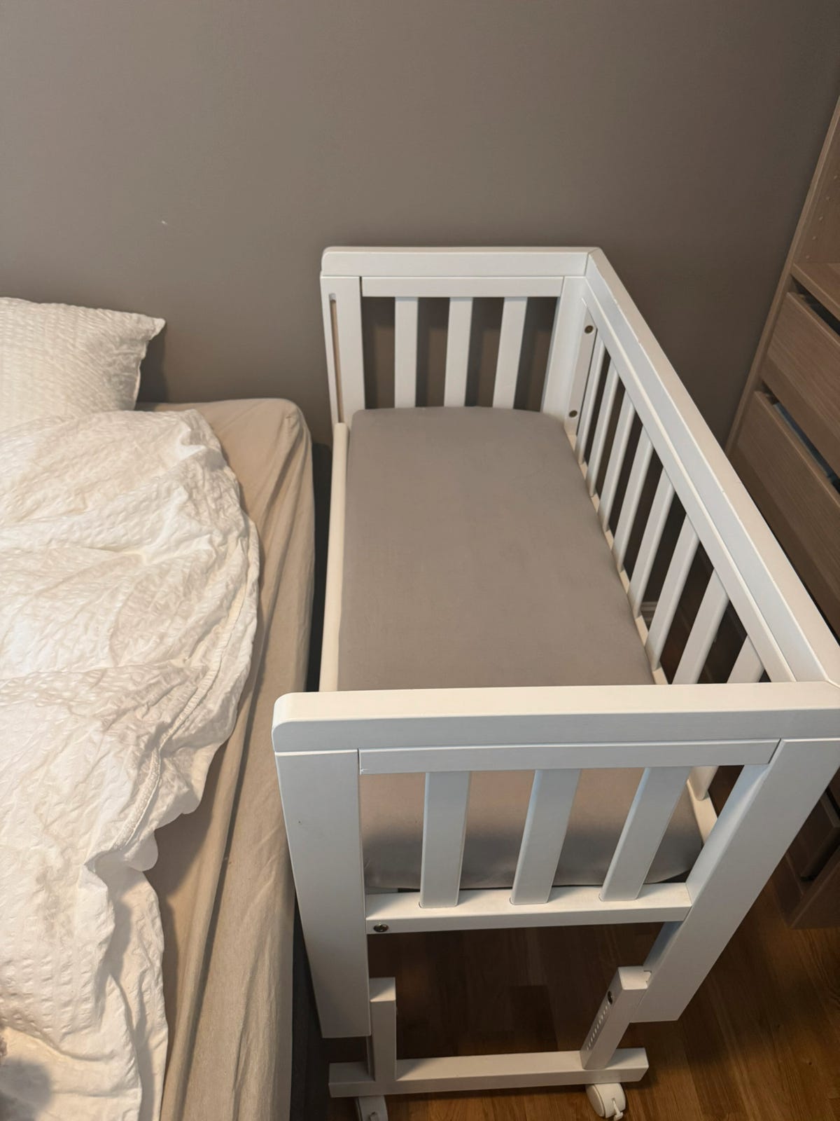 Troll bedside crib | FINN-torget