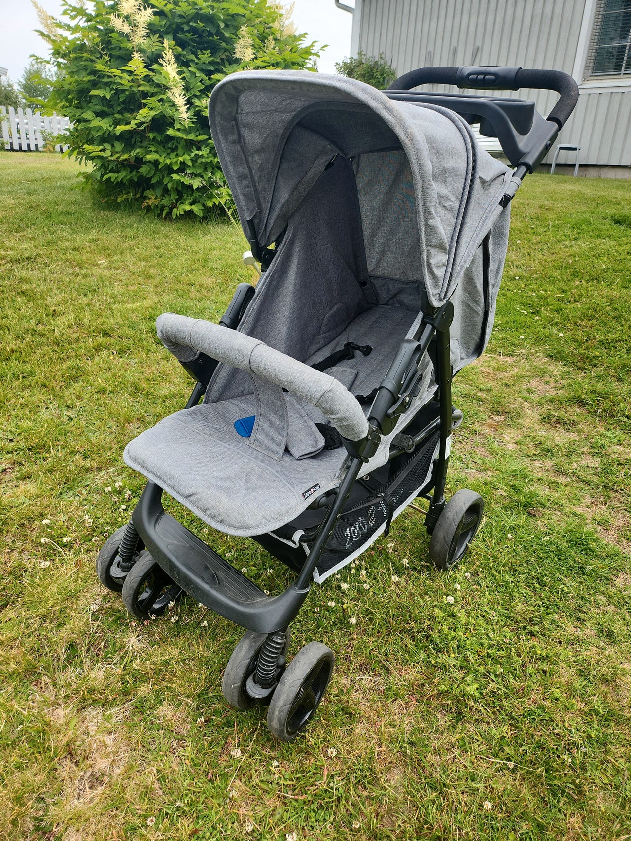 Sportsvogn , små hjul. , grå | FINN-torget