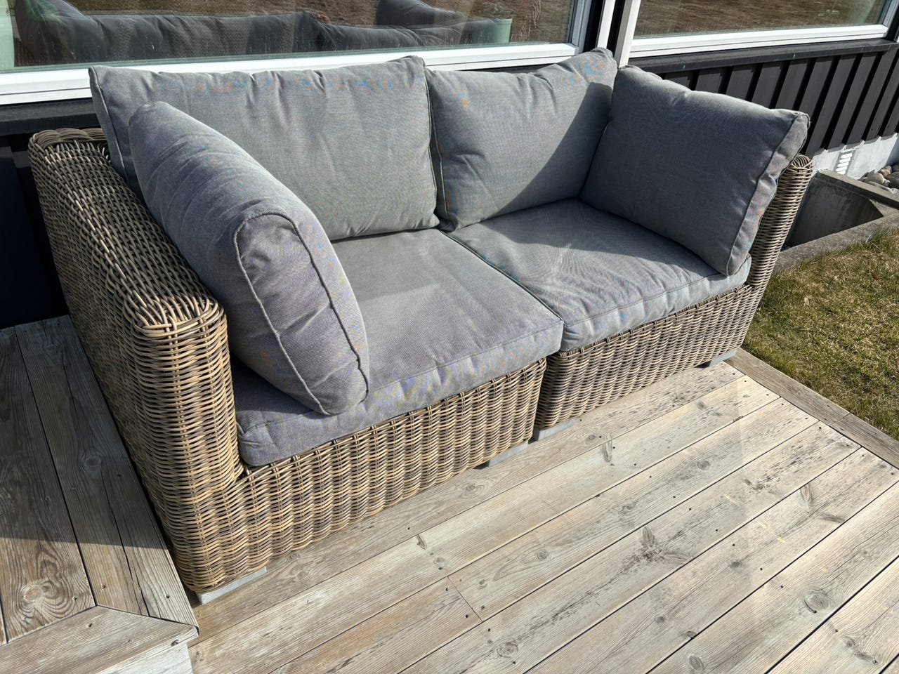 Rotting sofa med puter - 170x85 cm | FINN-torget