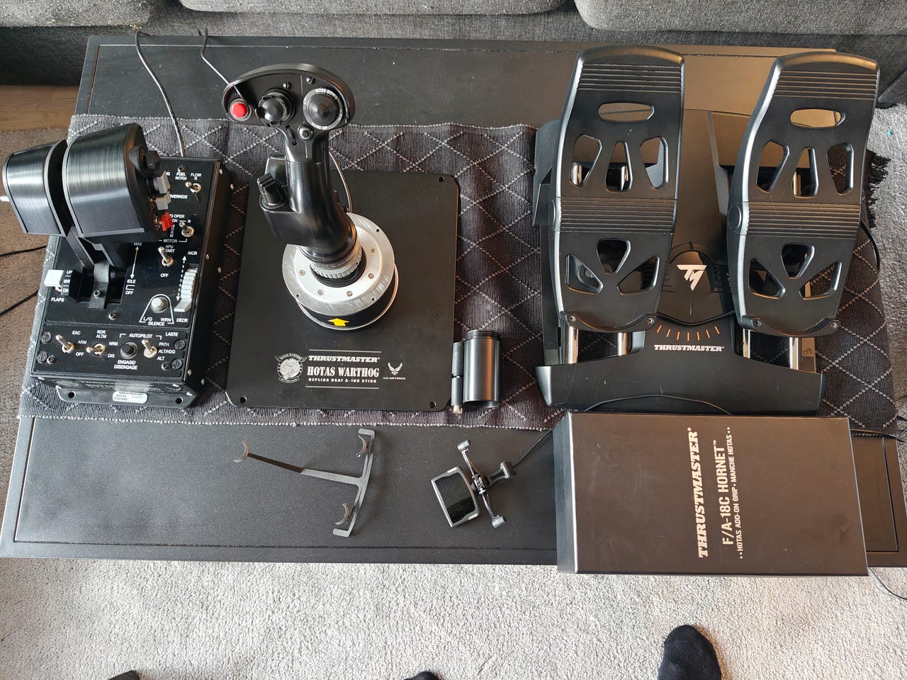 Thrustmaster F/A-18 Joystick HOTAS Warthog+ Rudder +TrackIR5+ Gametrix ...