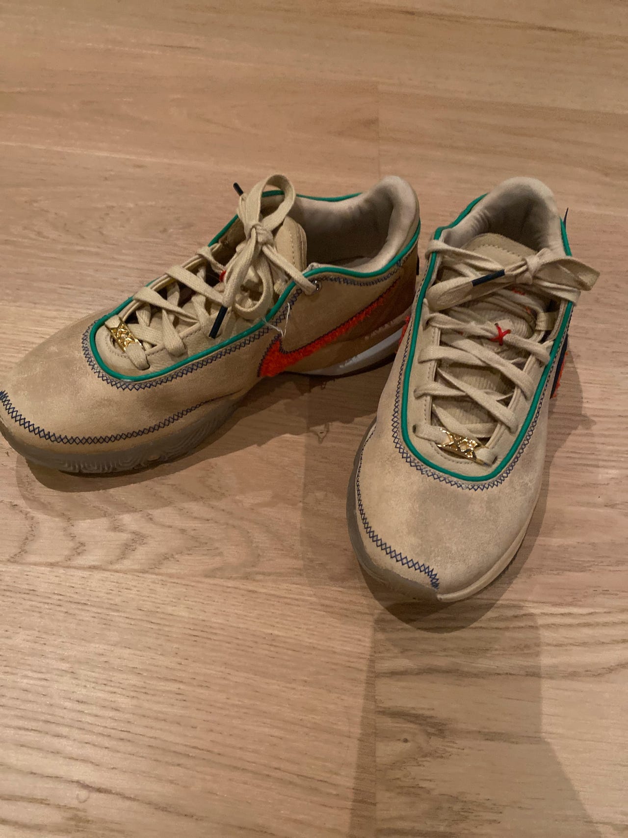 Lebron 20 horsemen 42,5 | FINN-torget