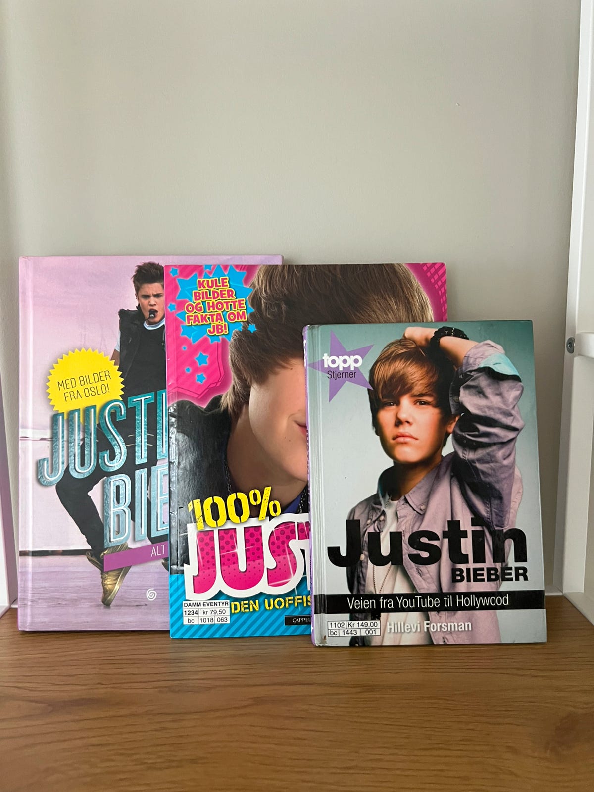 Tre Justin Bieber bøker selges | FINN-torget