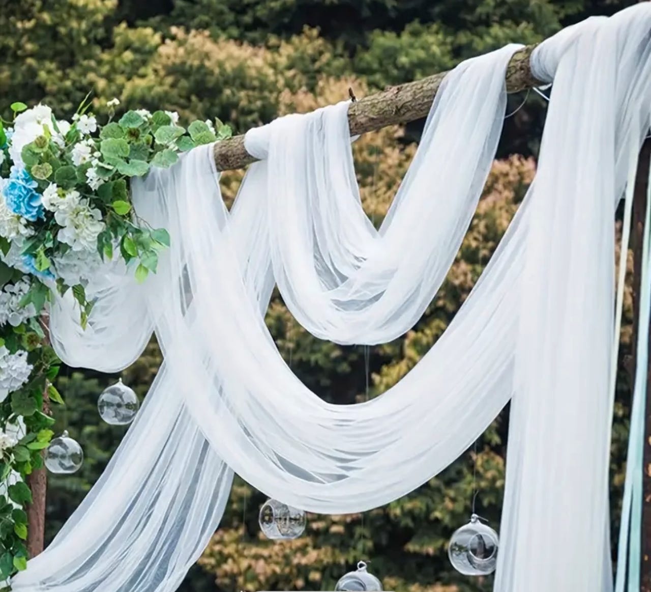 Tyll/stoff til dekorering av backdrop/bryllupspynt | FINN-torget