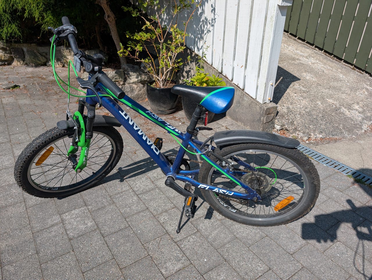 Barnesykkel for barn i str 120-135 cm / 6-8 år selges | FINN-torget