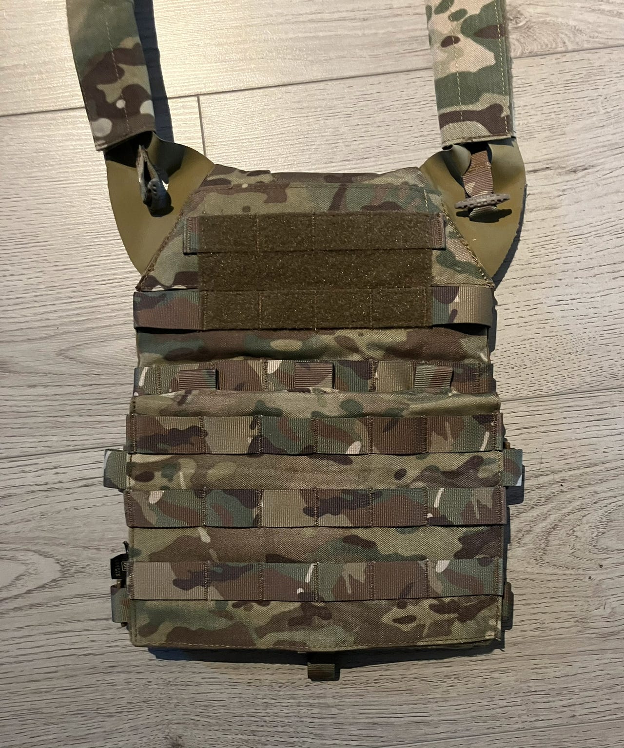 Vest, mag-pouch & dangler-pouch | FINN-torget