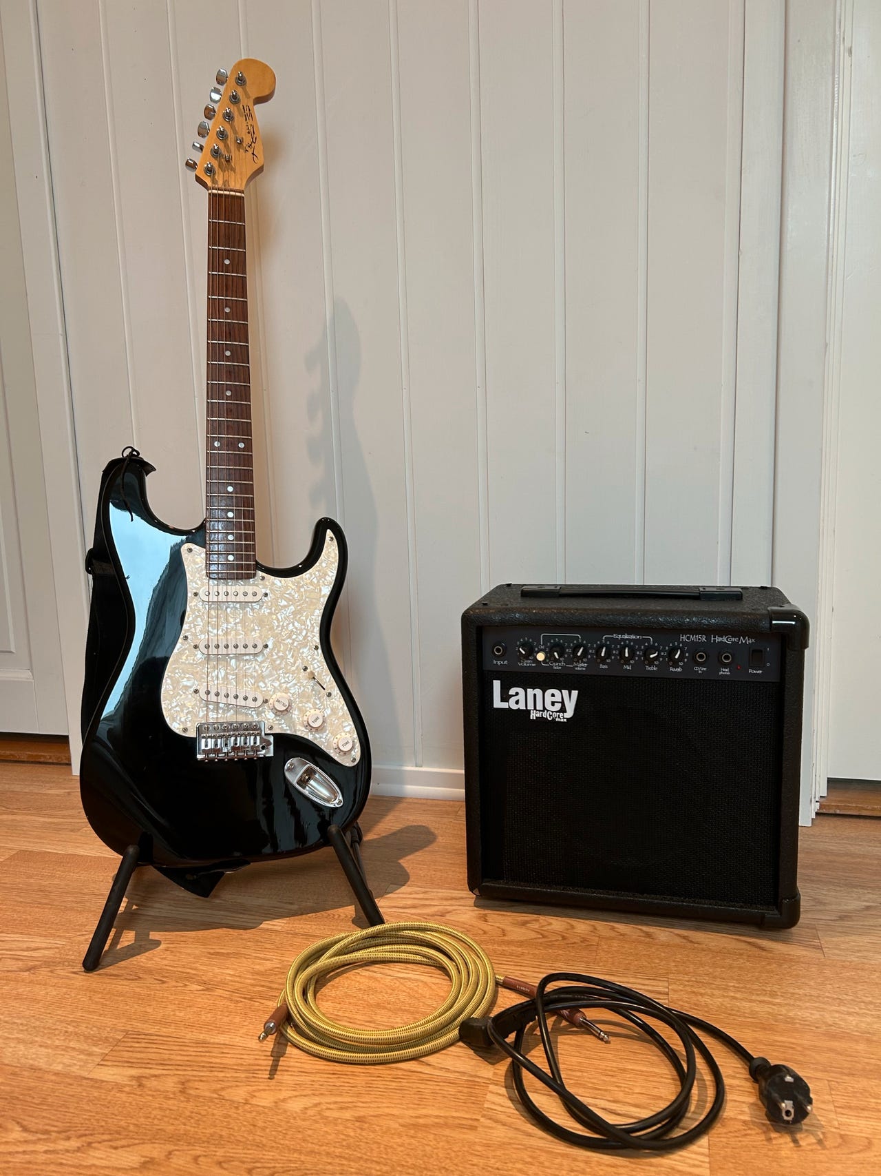 El gitar / Stratocaster og Forsterker | FINN-torget