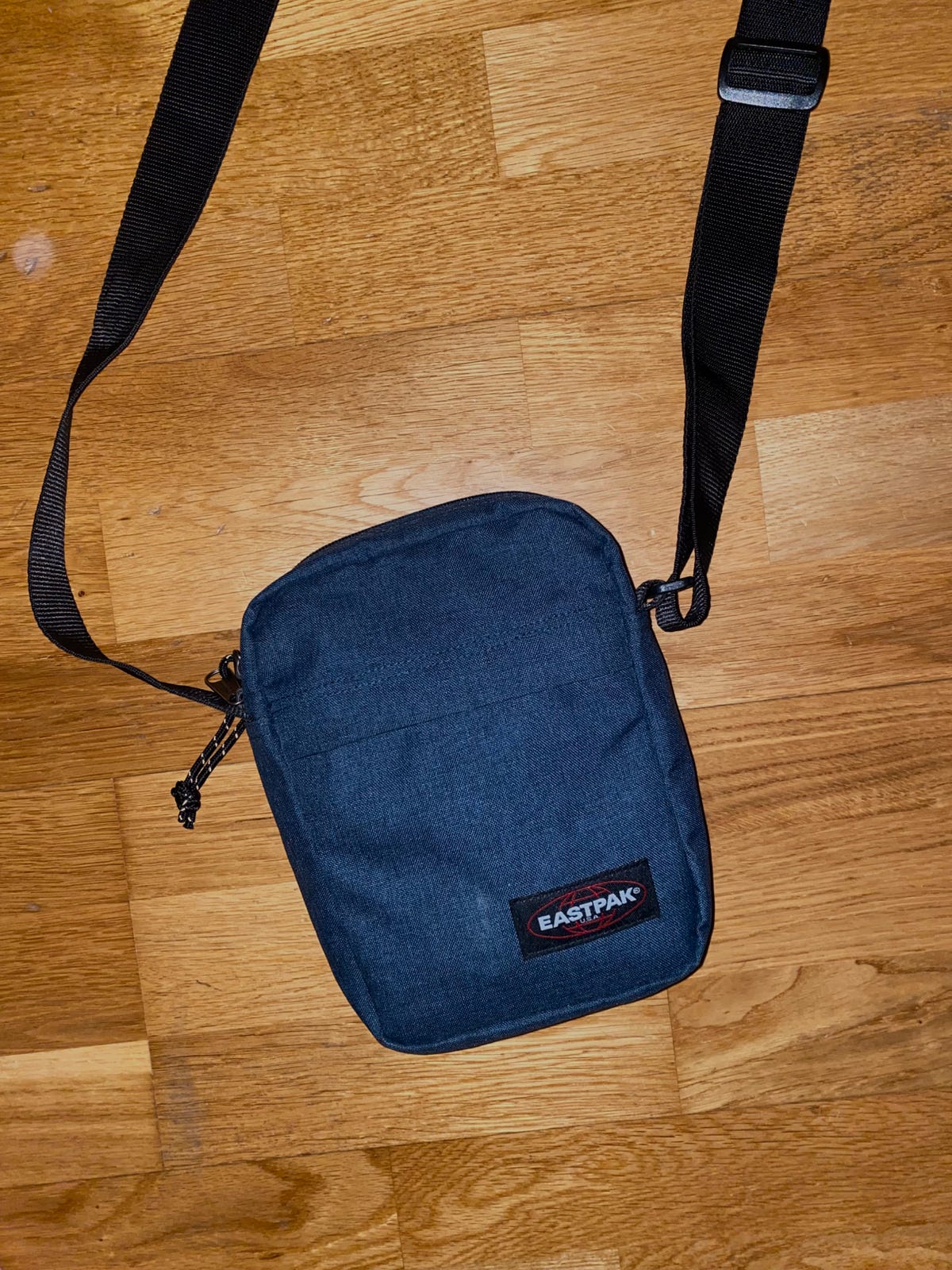 EASTPAK messenger | FINN-torget