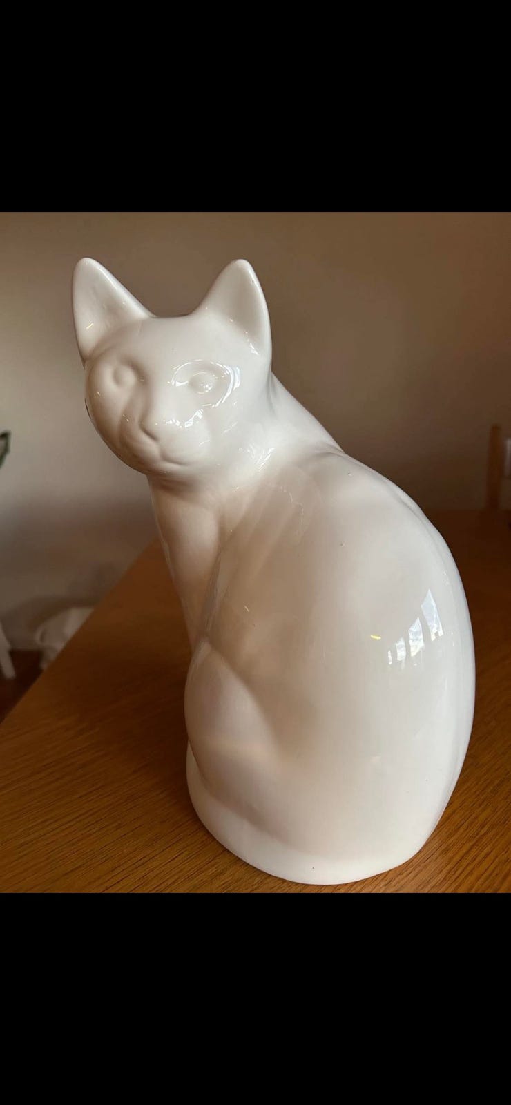 Stor katt i porselen fra Portugal | FINN-torget