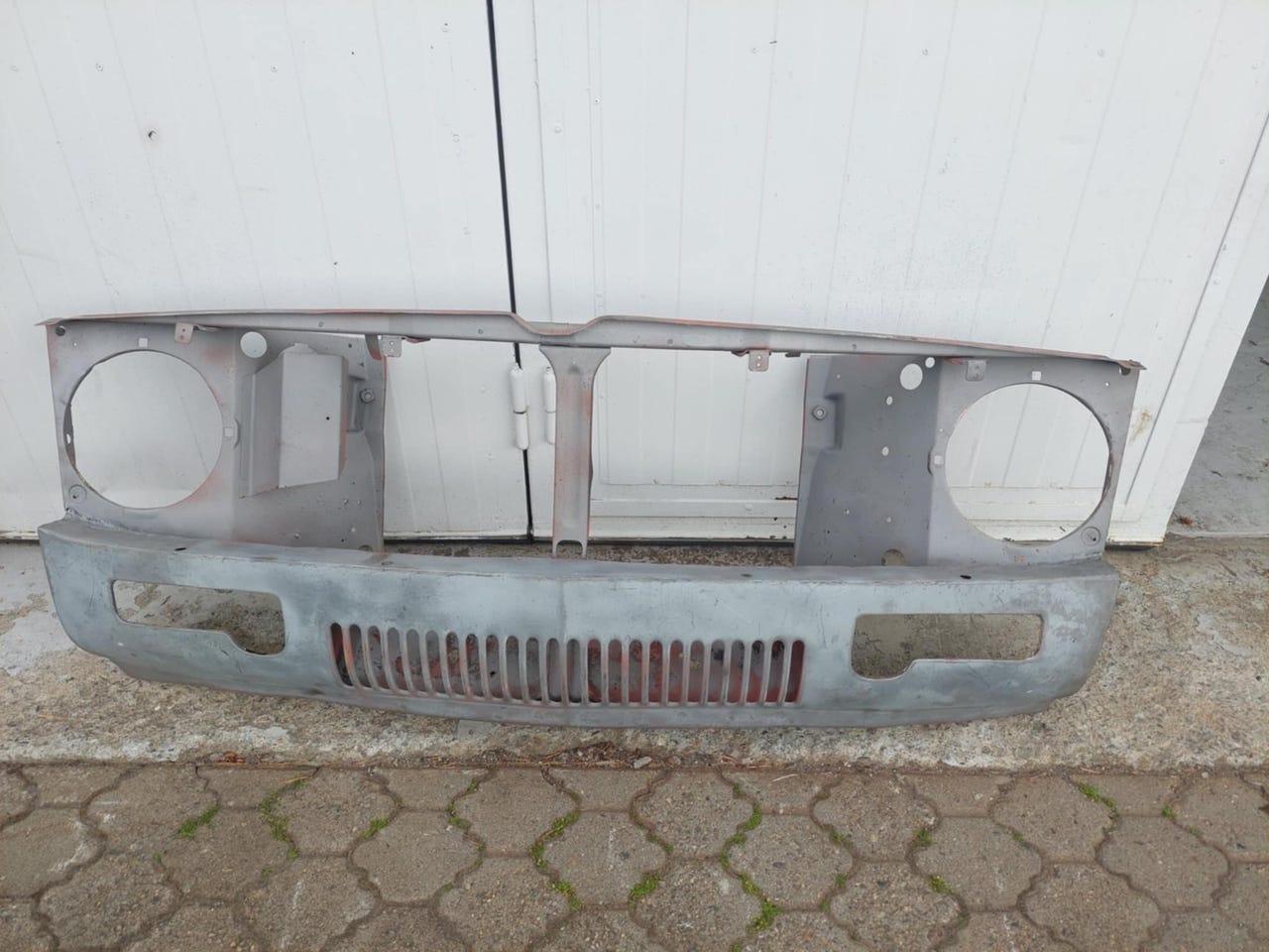Frontboks Volvo 140, modell 1973 | FINN-torget