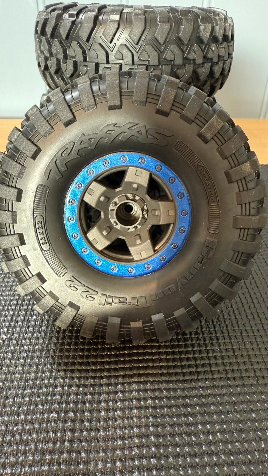 Nye dekk til TRX 4 | FINN-torget