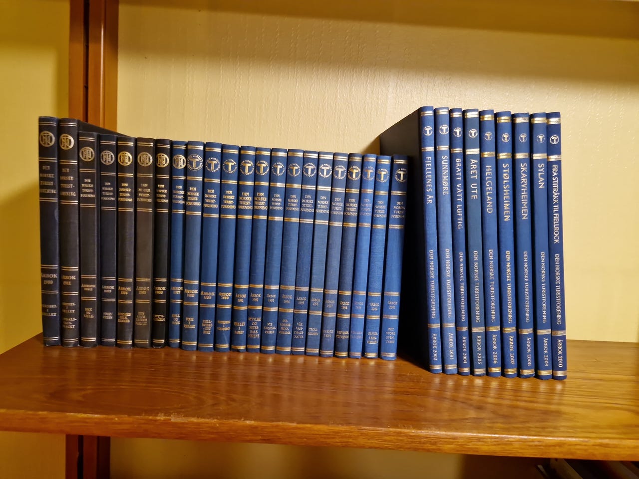 Ny pris DNT årbøker | FINN-torget