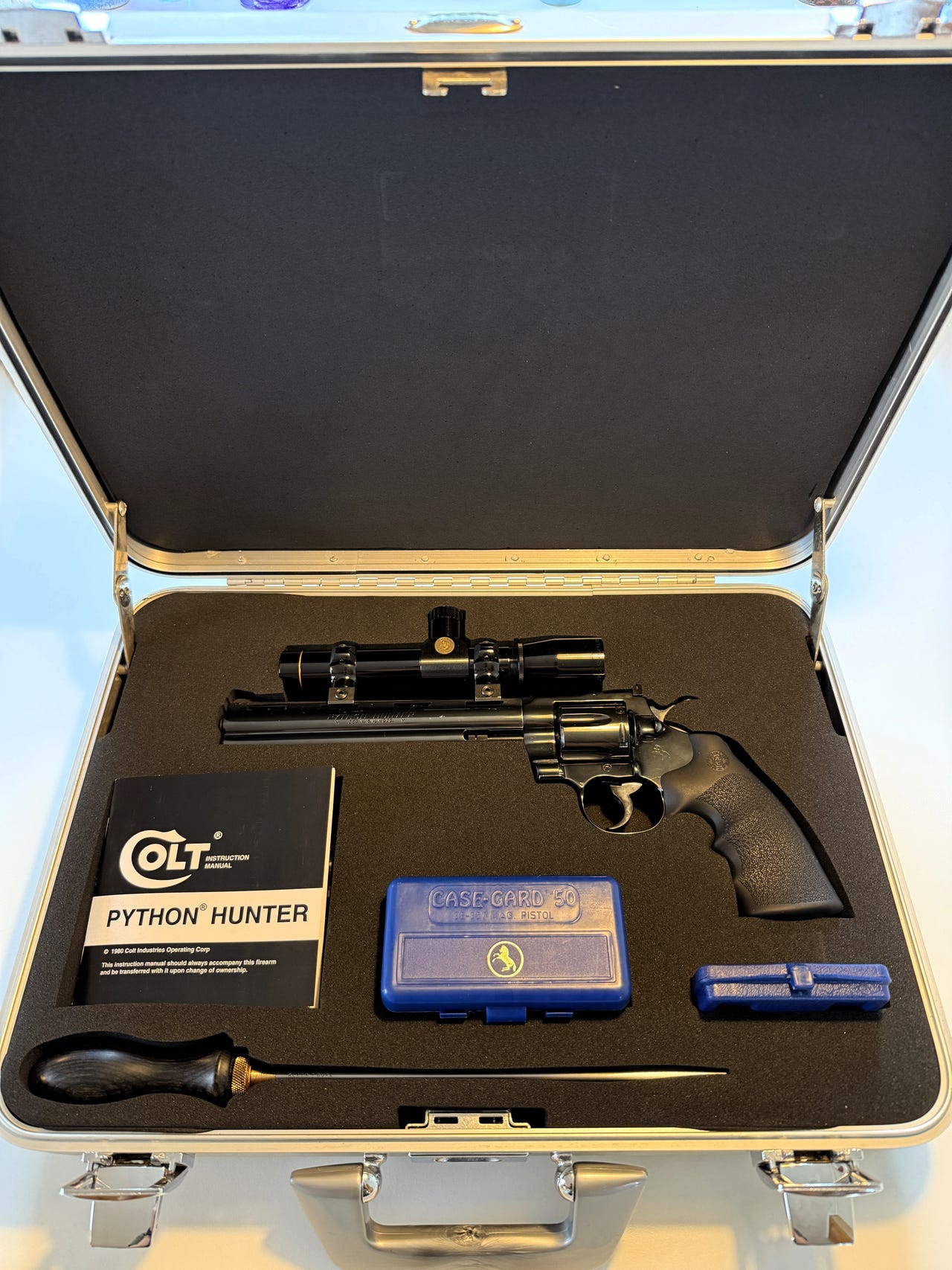 Colt Python Hunter .357 Magnum 8" Leupold 1981 Halliburton Zero, 1 av ...