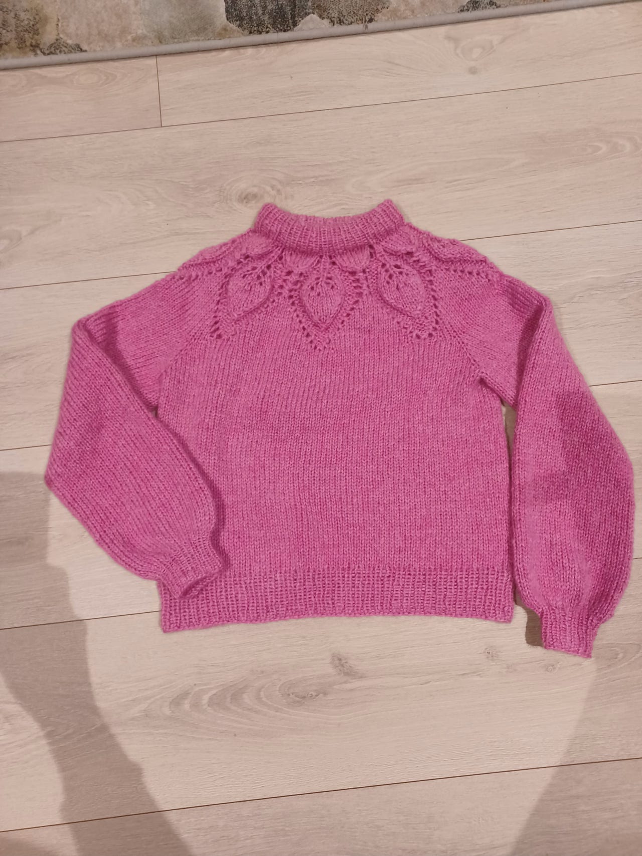 Chunky Dahlia Genser | FINN-torget