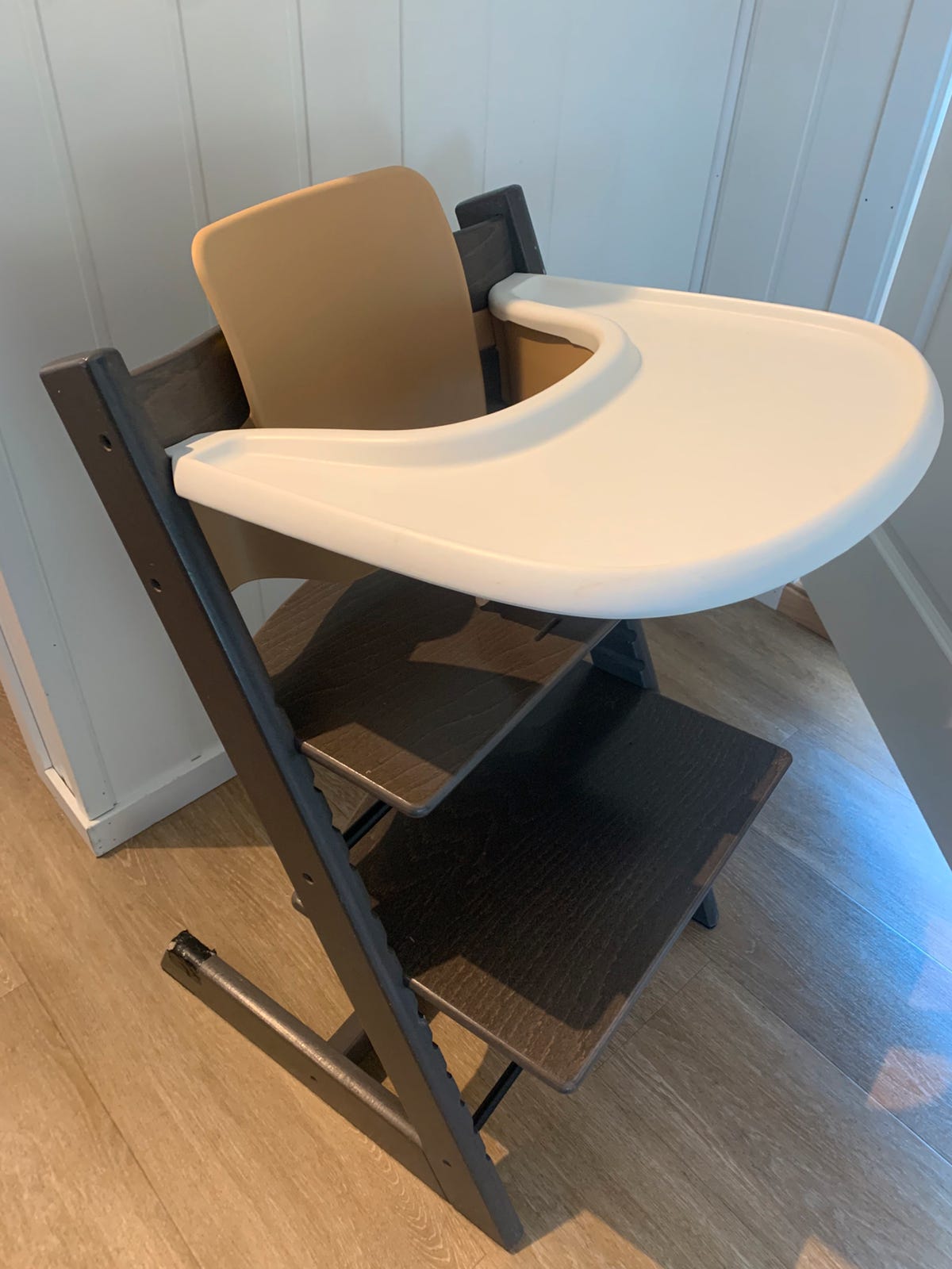 Stokke Tripp Trapp stol med brett og bøylesett | FINN-torget