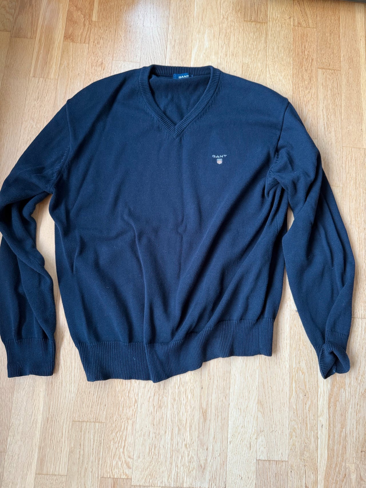 GANT V-hals genser herre XL blå | FINN-torget