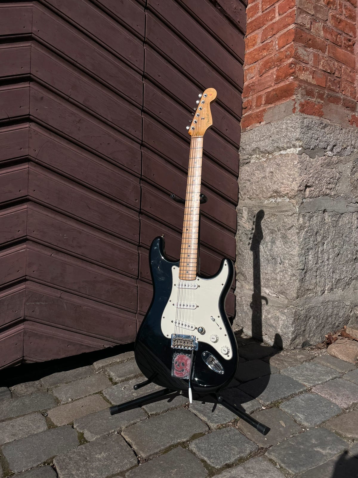 FENDER STRATOCASTER / FENDER / GITAR / ELGITAR / ELECTRIC / GITAR | FINN-torget