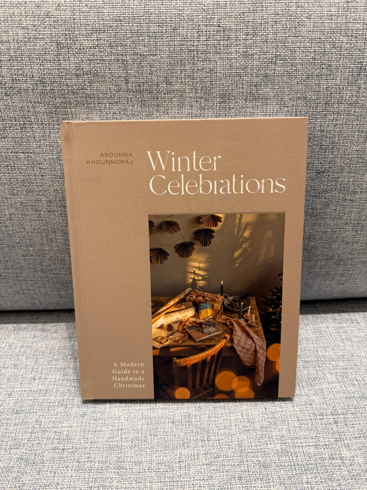 Winter Celebrations Av Arounna Khounnoraj | FINN-torget