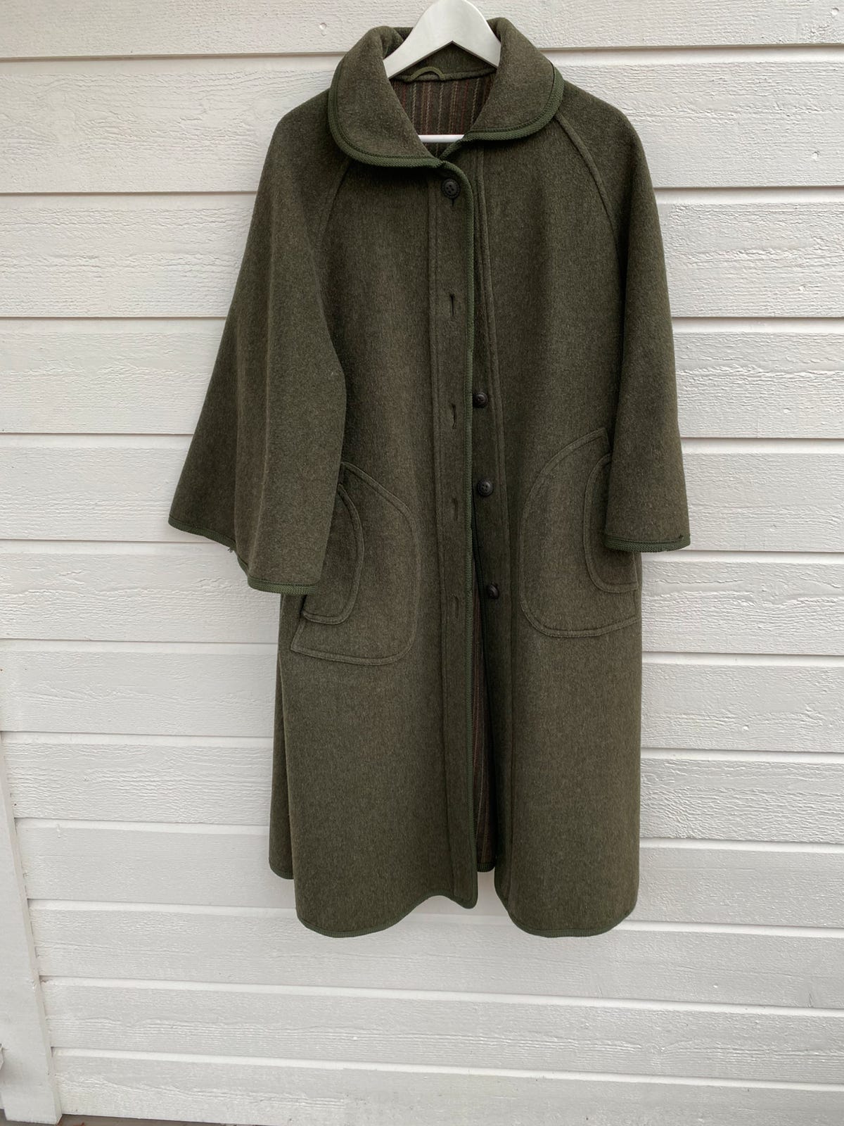Nydelig dansk vintage kåpe i ull | FINN-torget