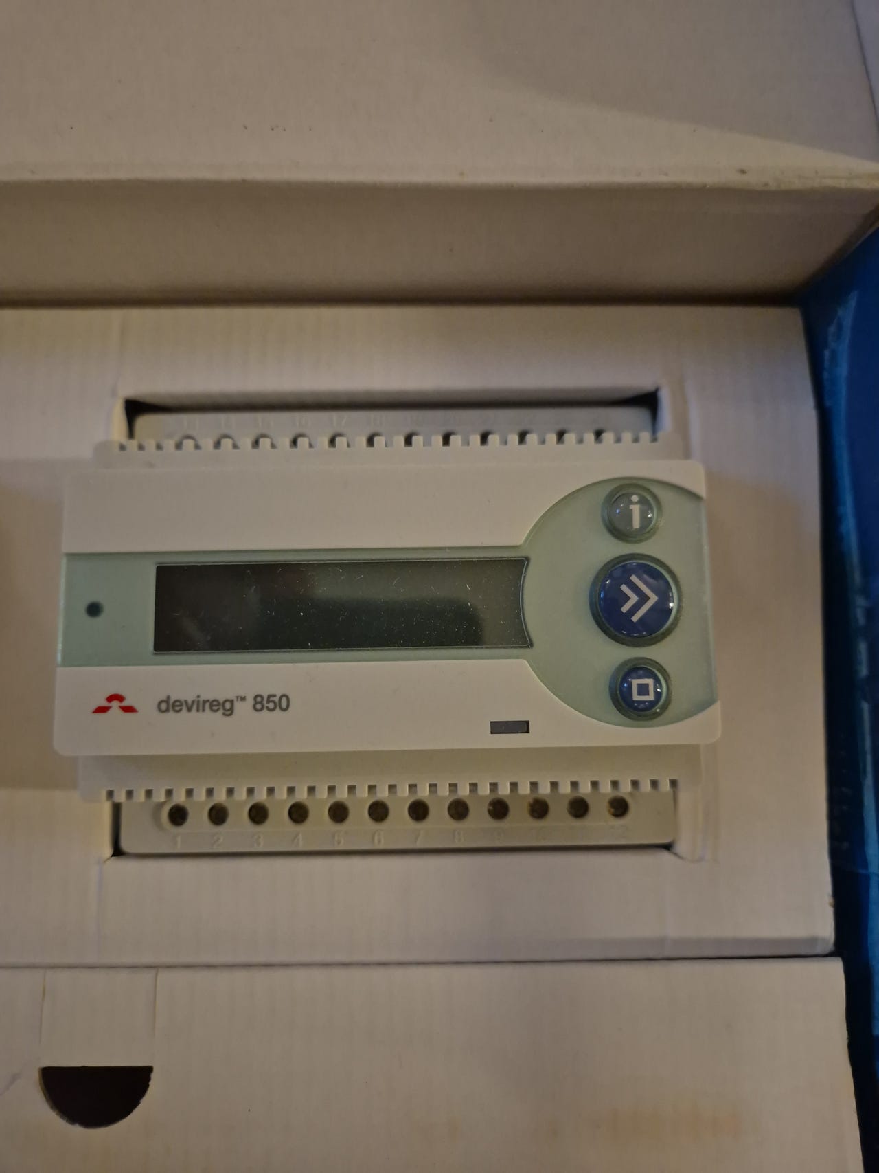 Devireg 850 is og snøsmelter automatikk | FINN-torget