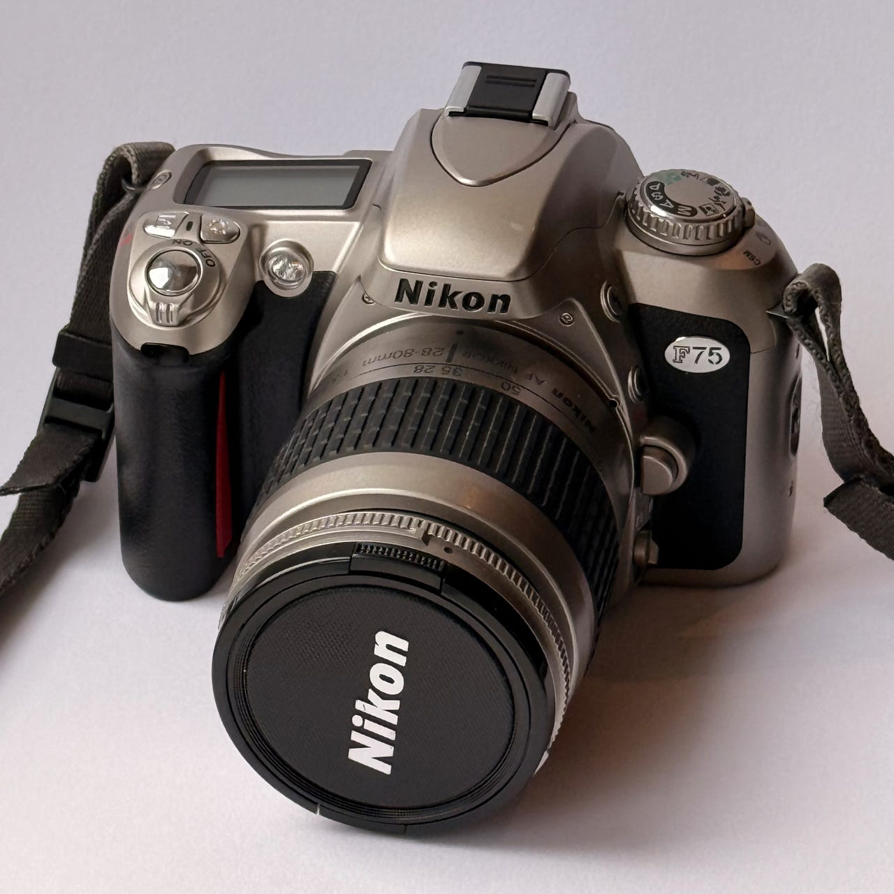 Nikon F75 m/28-80mm (sølv) | FINN-torget