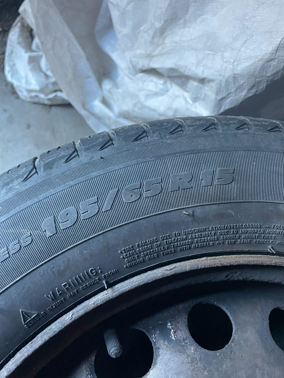 Komplett piggfri vinterdekk Berlingo/ partner | FINN-torget