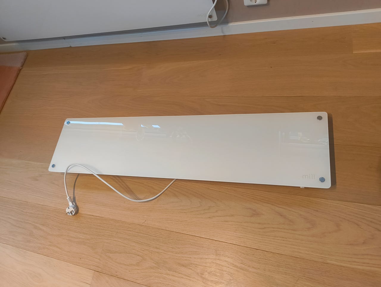 Mill SKAF28E Panelovn 800W Hvit | FINN-torget