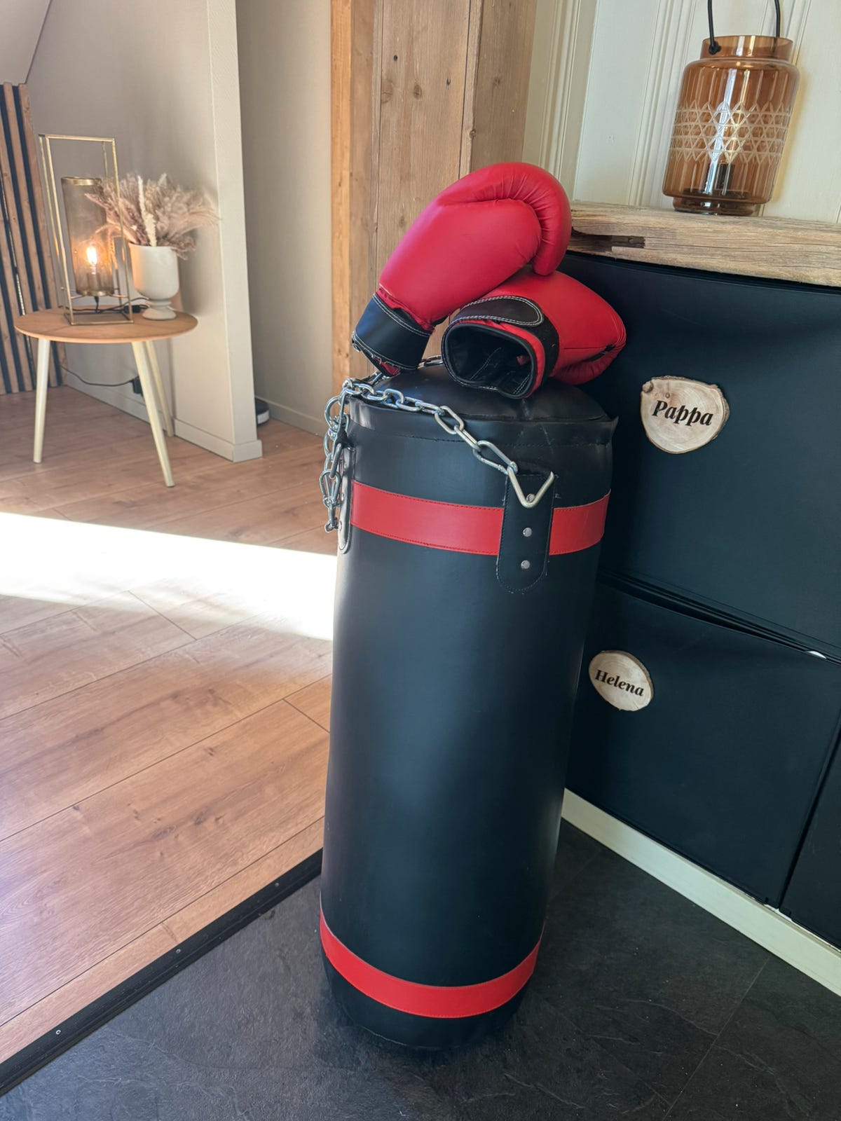 Boksesekk med boksehansker | FINN-torget
