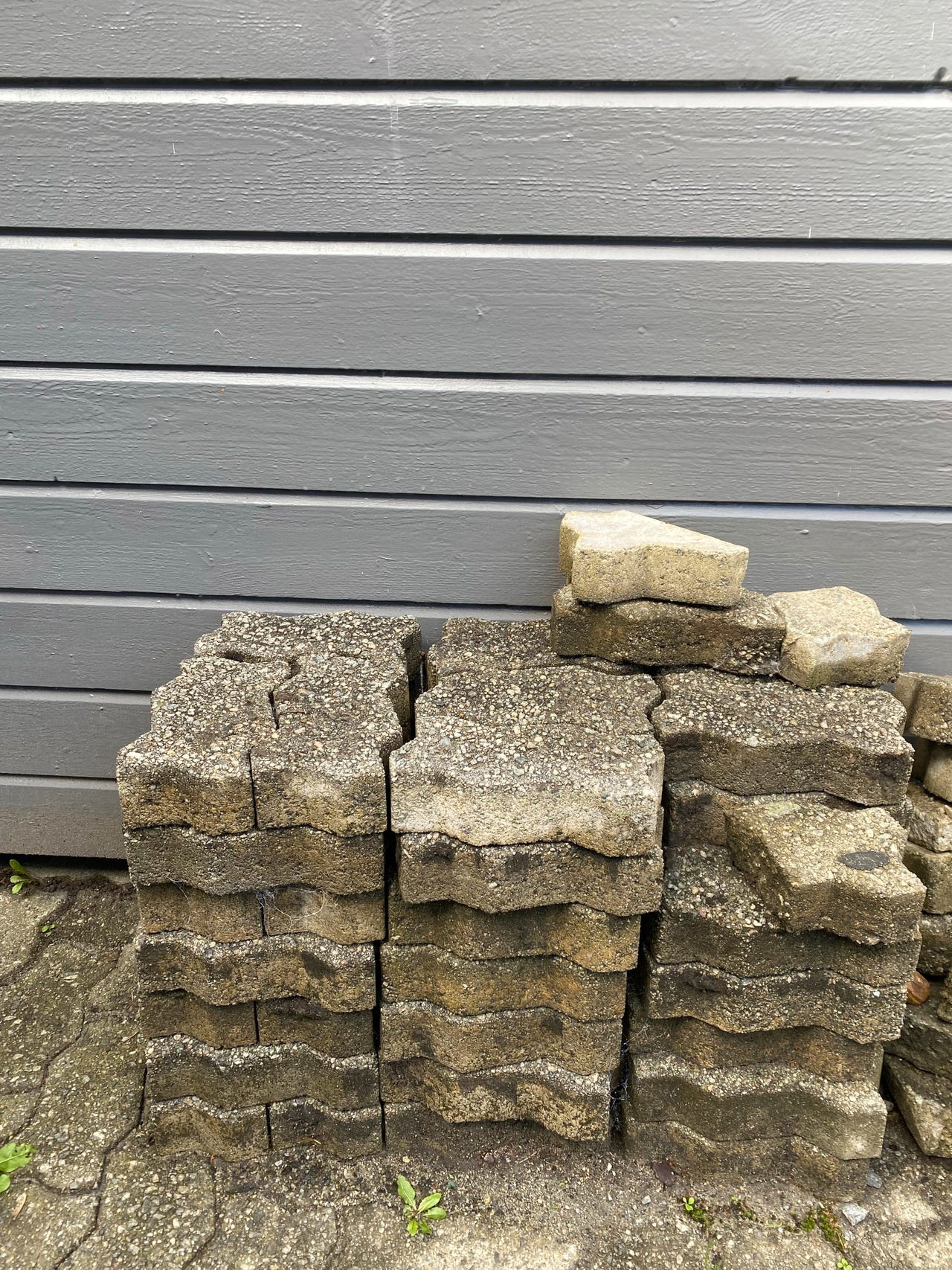 Betongheller gis bort | FINN-torget