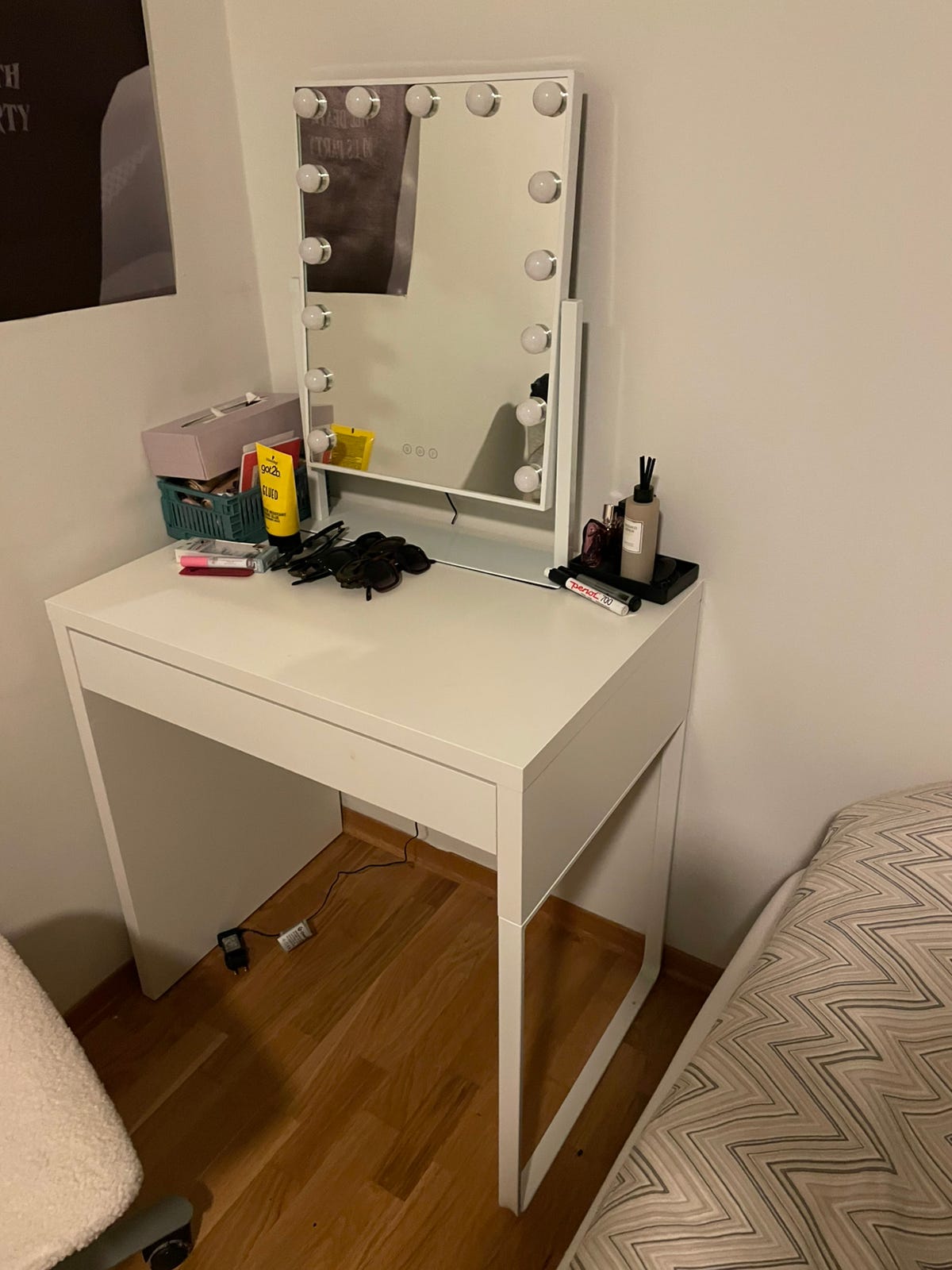 Pult/sminkebord | FINN-torget