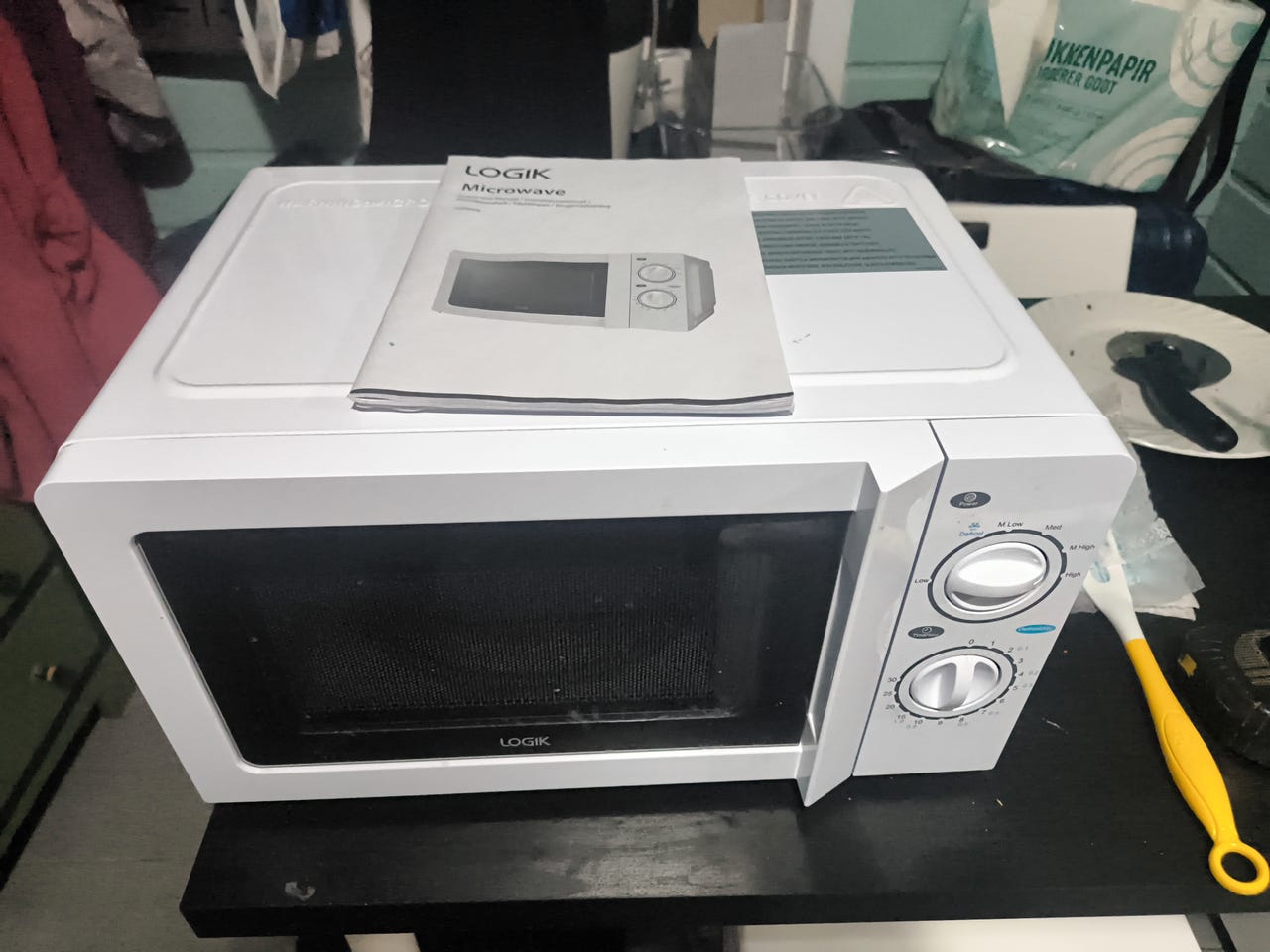 Nice and good microwave from logik with instraction Manuel | FINN-torget