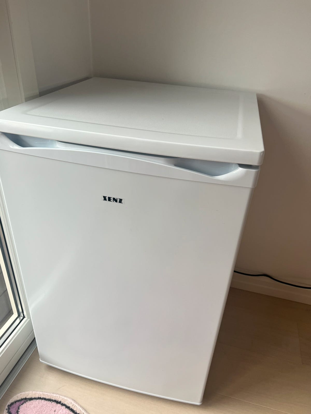 SENZ SEFR85EW FRYSER 88L | FINN-torget