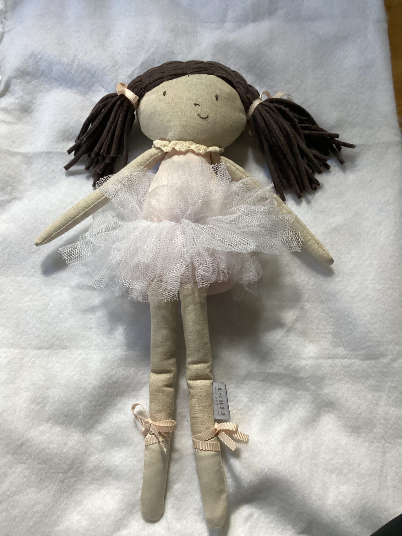 Mamas & Papas Stoffdukke Brun Hår Rosa Tutu | FINN-torget