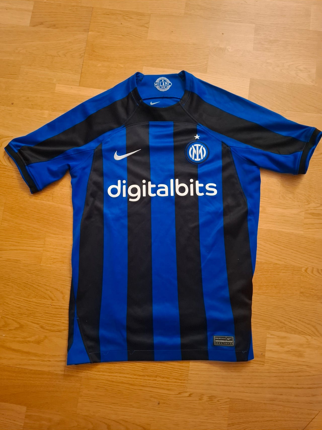 Inter mediolan t-skjort 22/23 | FINN-torget