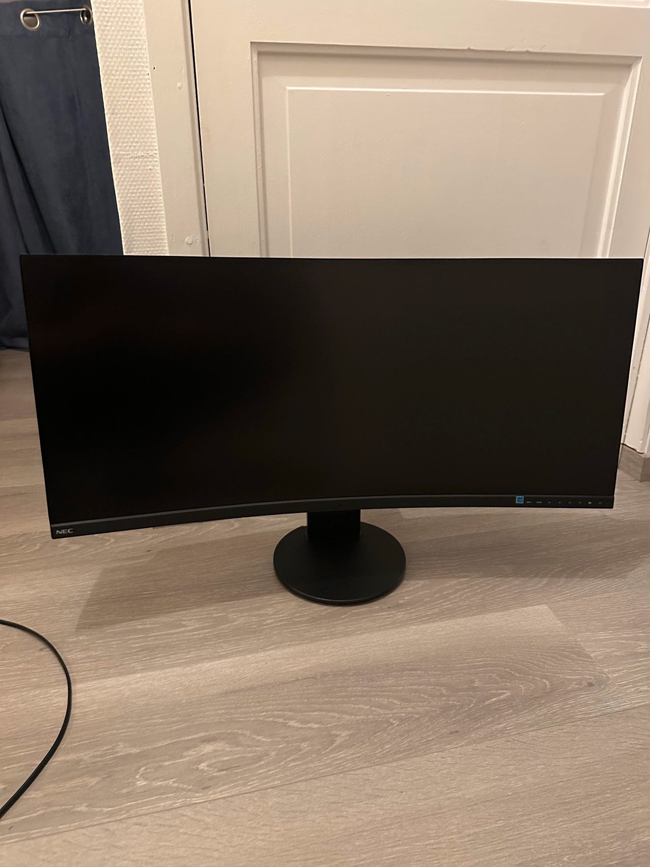 Buet pc skjerm selges | FINN-torget