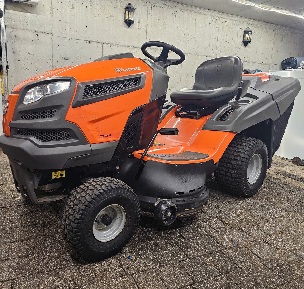 Husqvarna TC 239 T | FINN-torget