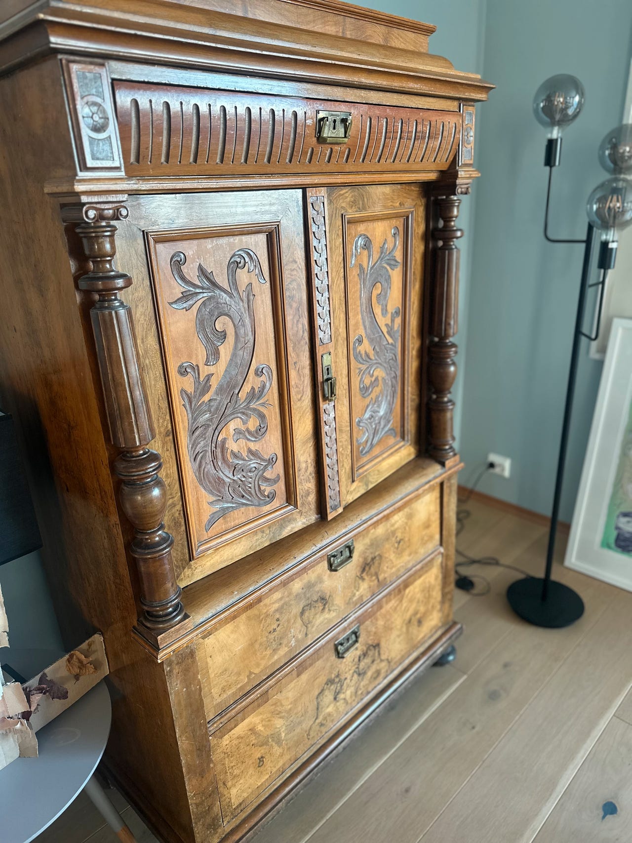 2 stk antikke skap | FINN-torget