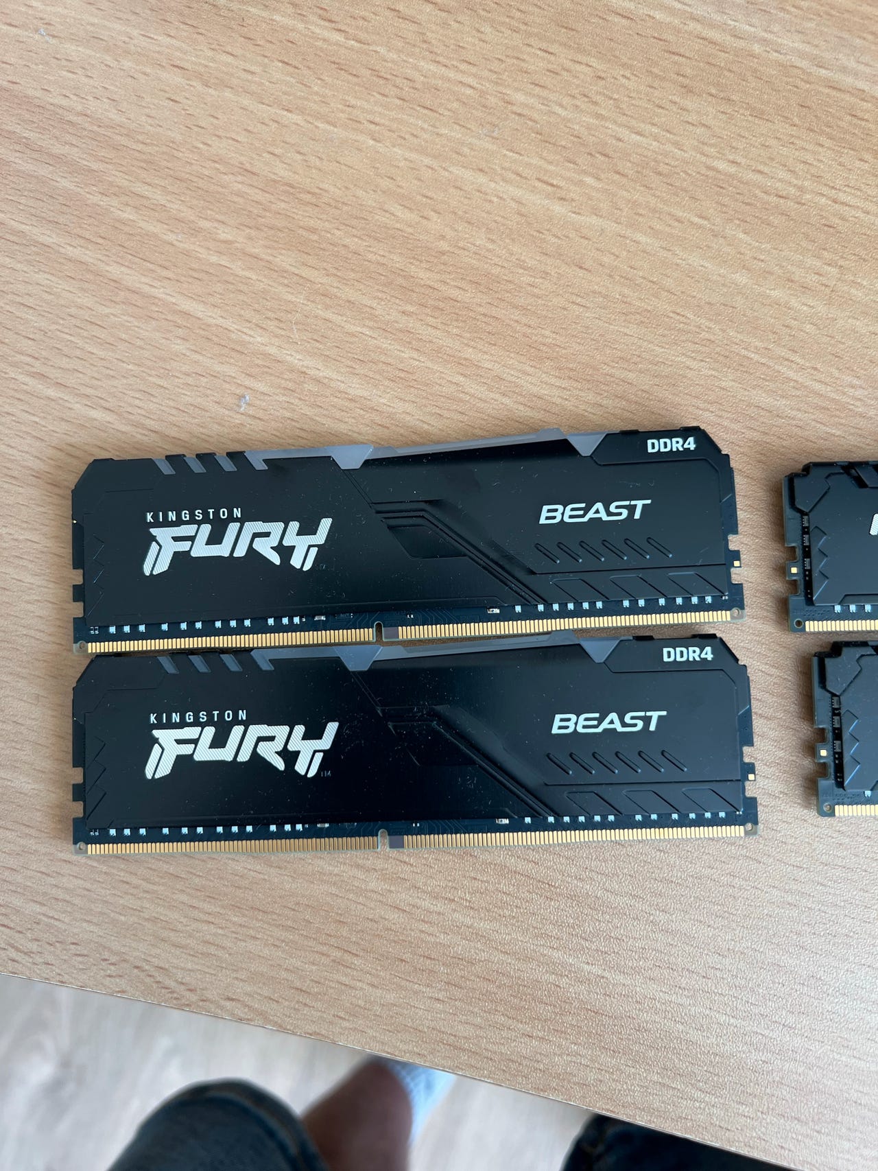 4 stk DDR4-RAM sticks selges samlet | FINN-torget