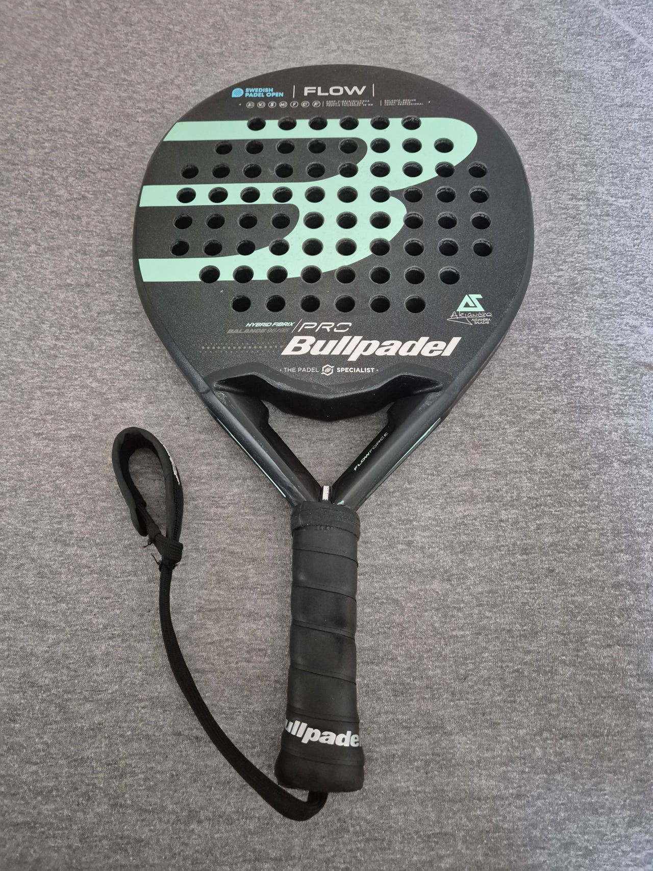 Bullpadel Flow Padel Racket | FINN-torget