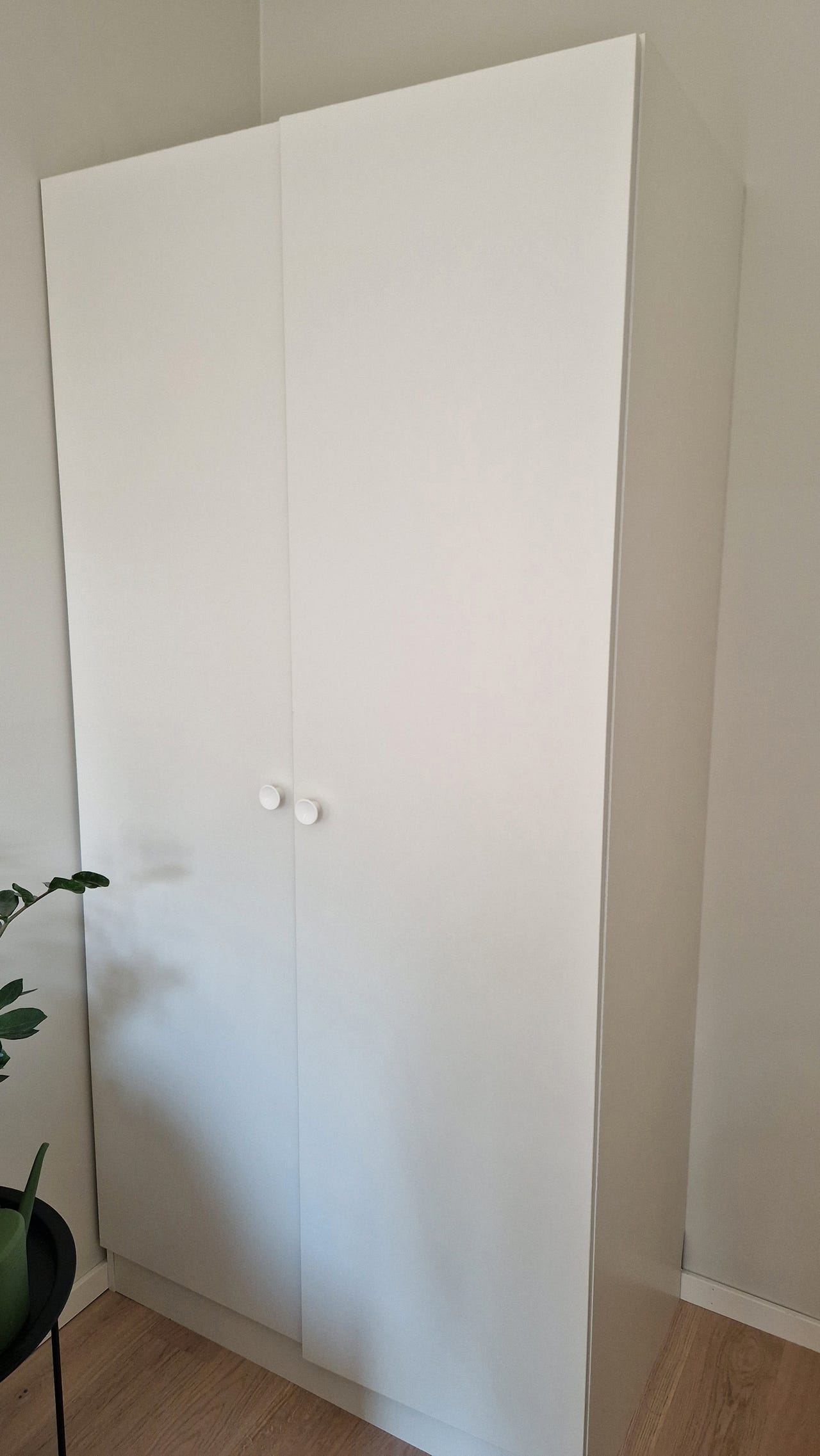 Hvit Garderobeskap / Klesskap | FINN-torget