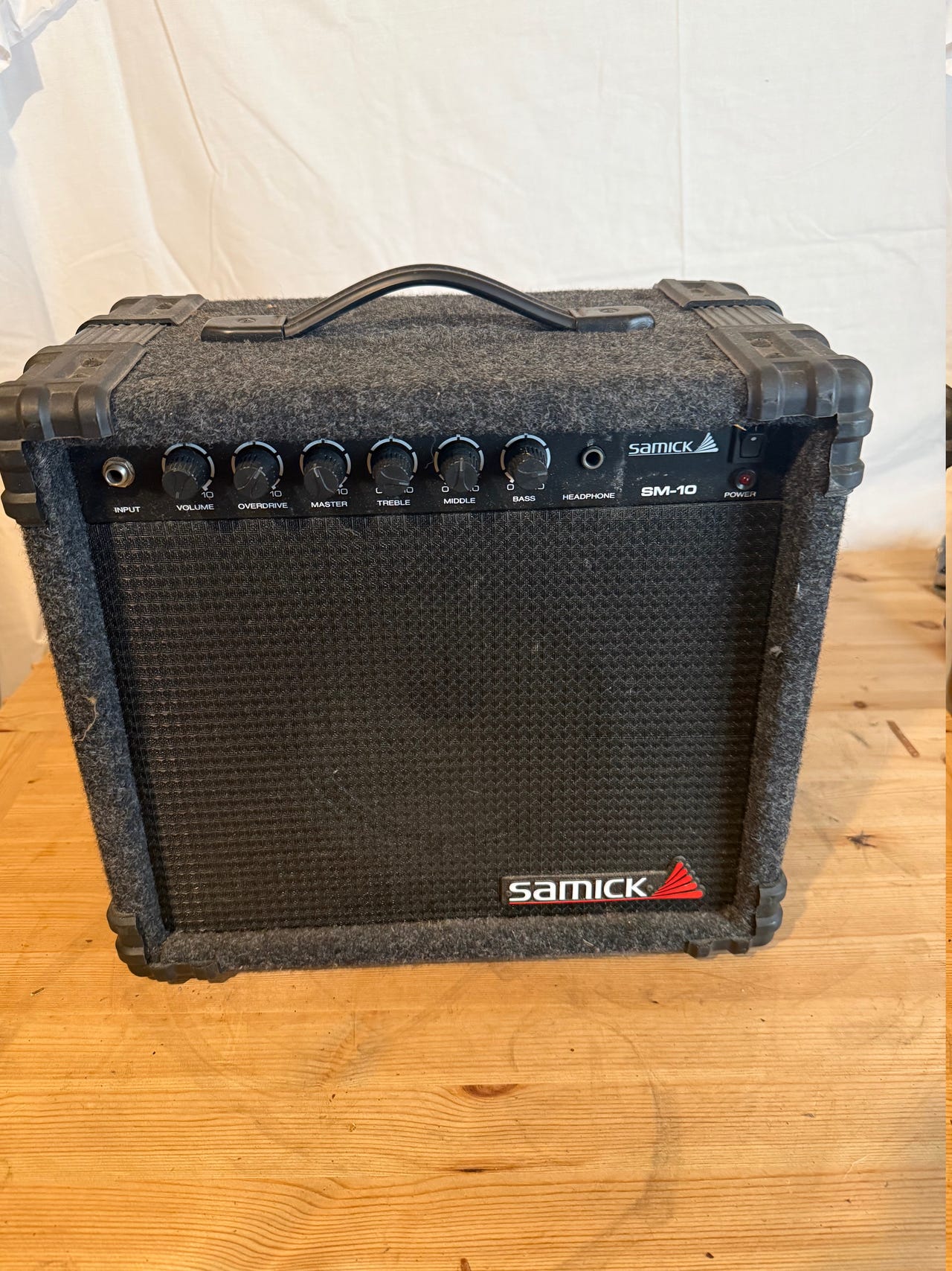 Samick sm-10 Gitarforsterker. | FINN-torget