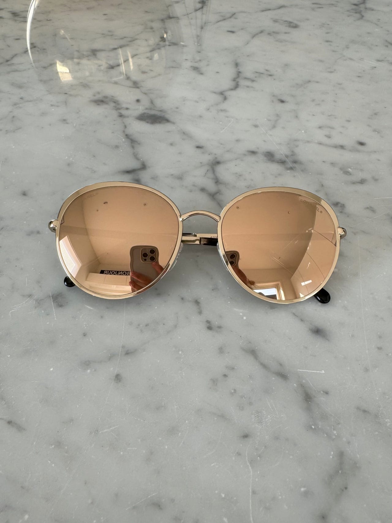 Chanel Gold Mirror Solbriller | FINN-torget