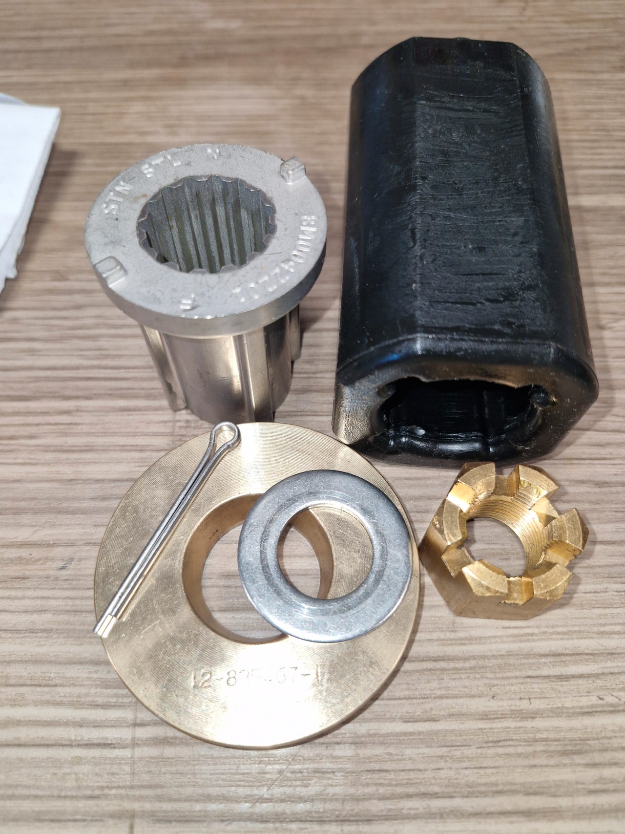 Flo-torq II hub kit Suzuki 100 115 140 4-takt | FINN-torget