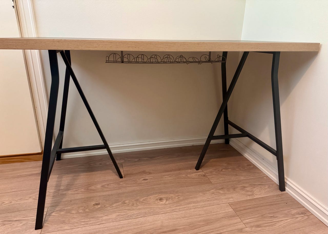 IKEA skrive bord | FINN-torget